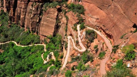 What is a ”Switchback” in hiking?