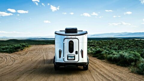 Best Travel Trailers Under 6,000 lbs? (7 Crowd Favorites)