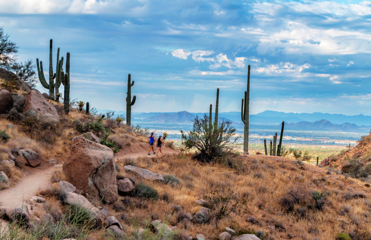 Can You Hike in 100 Degree Weather? (Risks/Recommendations)
