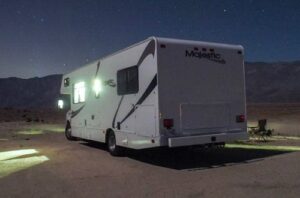 How Wide is the Average RV? (Motorhome FAQs) | Trail and Summit