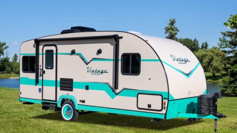 Retro Campers and Travel Trailers (10 “Vintage” Favorites)